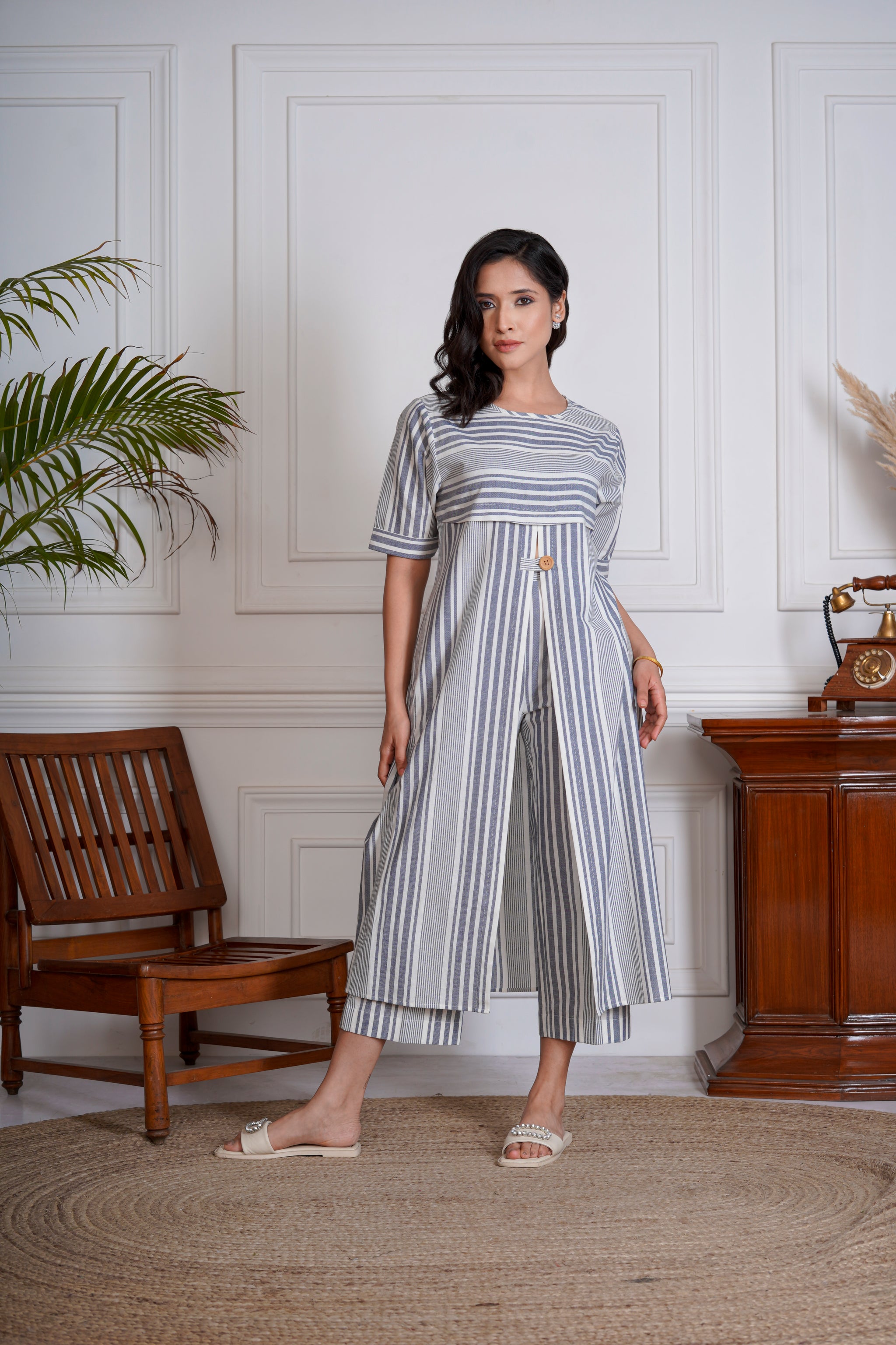 Buy Grey Streak Front Slit Cotton Kurta Set - House of Nitya
